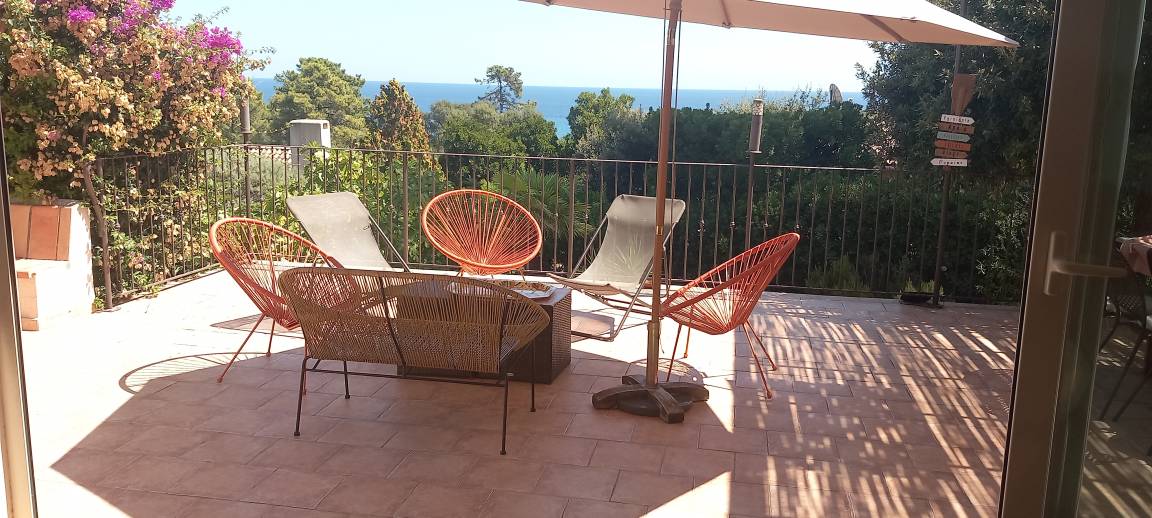 100 M² Villa ∙ 4 Chambres ∙ 6 Personnes - Zonza