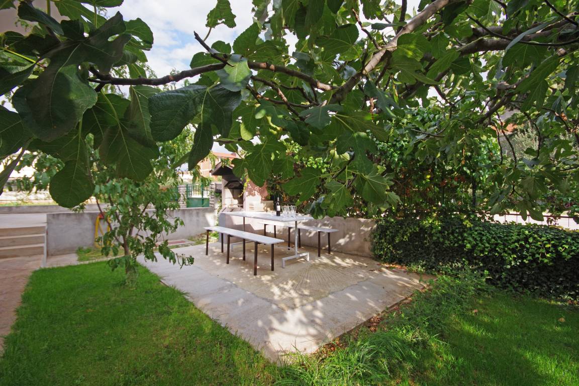 35 M² Ferienwohnung ∙ 1 Schlafzimmer ∙ 2 Gäste - Tisno
