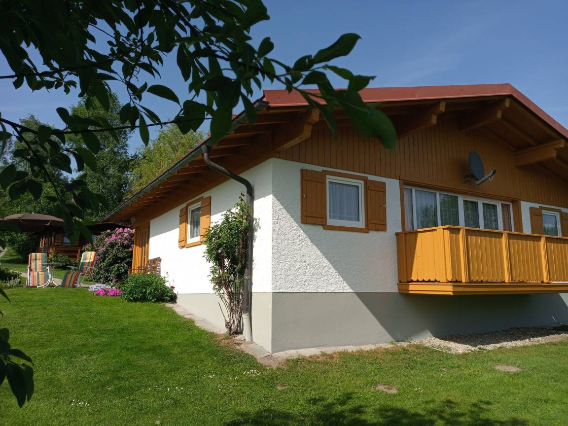 95 M² Ferienhaus ∙ 2 Schlafzimmer ∙ 4 Gäste - Bayern