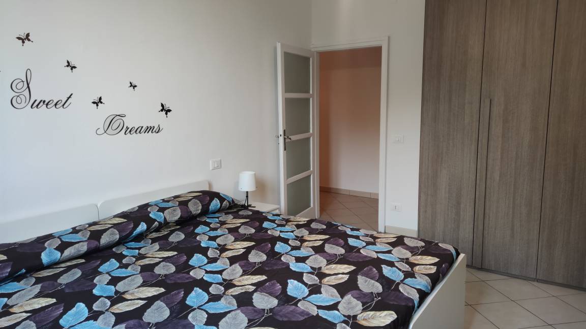 70 M² Apartamento ∙ 2 Habitaciones ∙ 4 Huéspedes - Bolonia