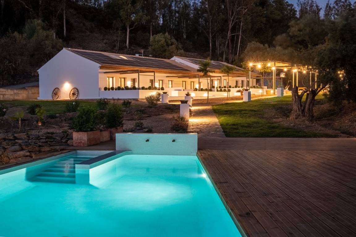 Casa ∙ 10 Habitaciones ∙ 25 Huéspedes - Sanlúcar de Guadiana