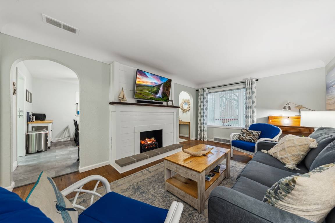 91 M² Cottage ∙ 2 Bedrooms ∙ 6 Guests - Port Clinton, OH