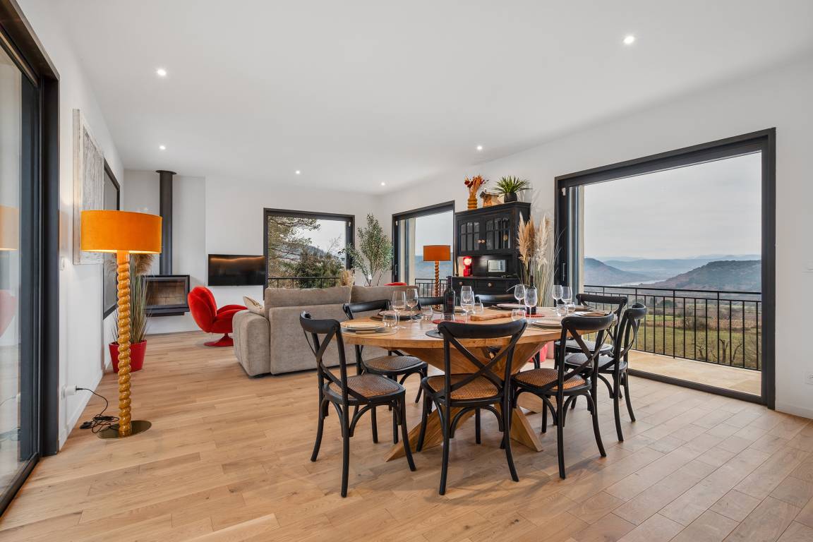 170 M² Maison De Vacances ∙ 4 Chambres ∙ 8 Personnes - Lac du Salagou