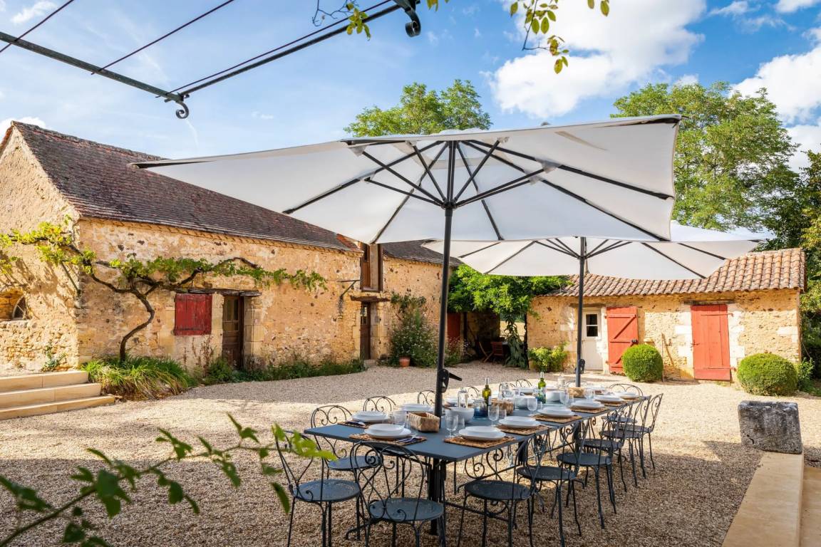 320 M² Maison De Vacances ∙ 6 Chambres ∙ 12 Personnes - Le Bugue