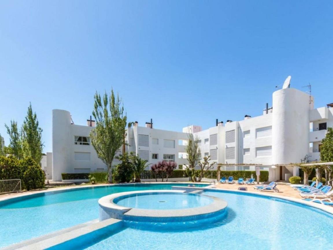 80 M² Apartamento ∙ 3 Habitaciones ∙ 6 Huéspedes - Pollensa