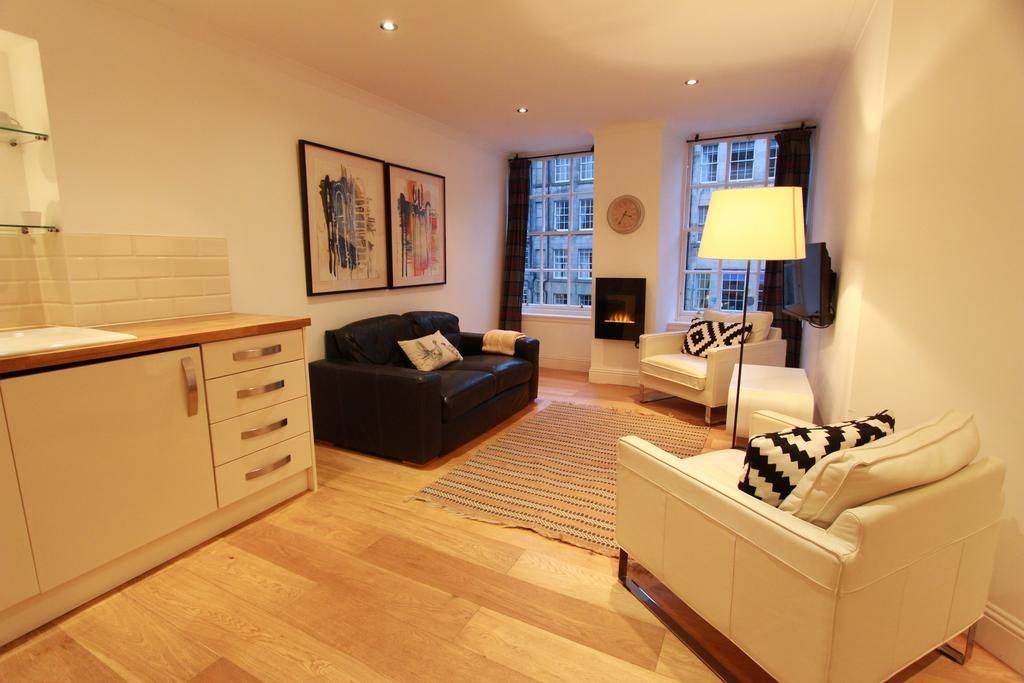 70 M² Apartment ∙ 2 Bedrooms ∙ 4 Guests - Leith