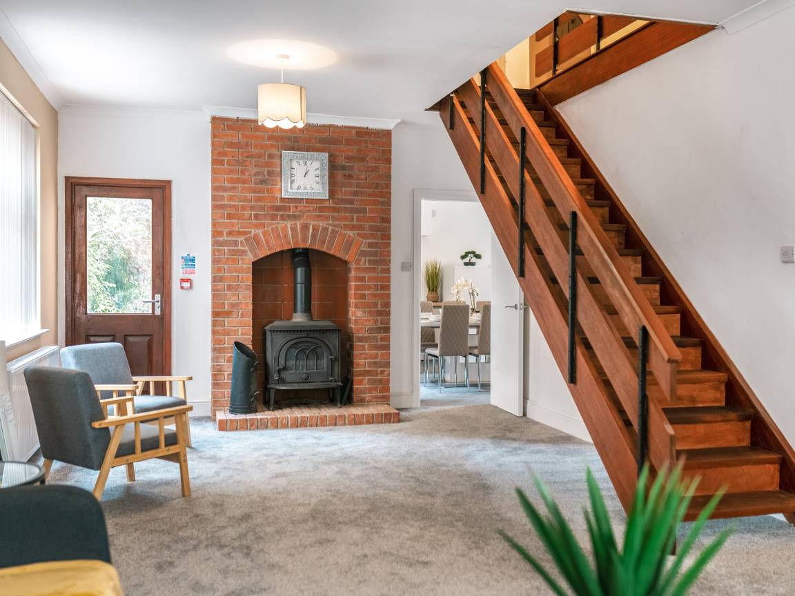 Cottage ∙ 6 Bedrooms ∙ 11 Guests - West Midlands