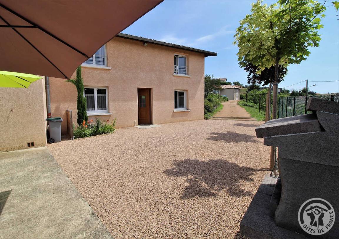 150 M² Gîte ∙ 3 Bedrooms ∙ 12 Guests - Belleville, France