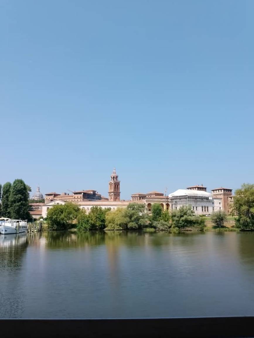 76 M² Appartement ∙ 2 Chambres ∙ 4 Personnes - Mantua