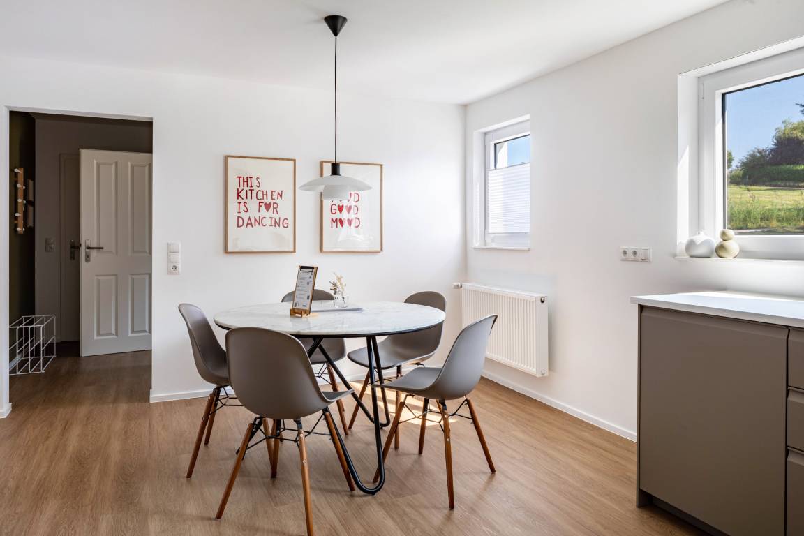 80 M² Ferienwohnung ∙ 2 Schlafzimmer ∙ 5 Gäste - Ringsheim