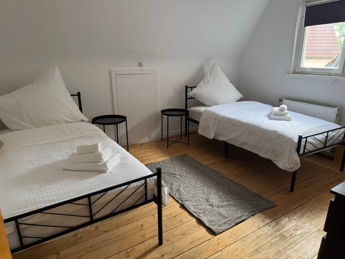 60 M² Ferienhaus ∙ 3 Schlafzimmer ∙ 5 Gäste - Reutlingen
