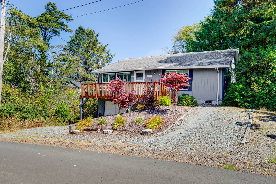 105 M² House ∙ 2 Bedrooms ∙ 6 Guests - Rockaway Beach, OR