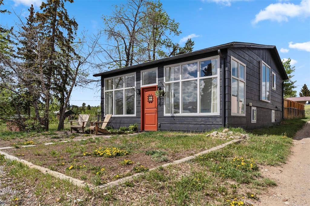 Bungalow ∙ 3 Bedrooms ∙ 4 Guests - Fairplay