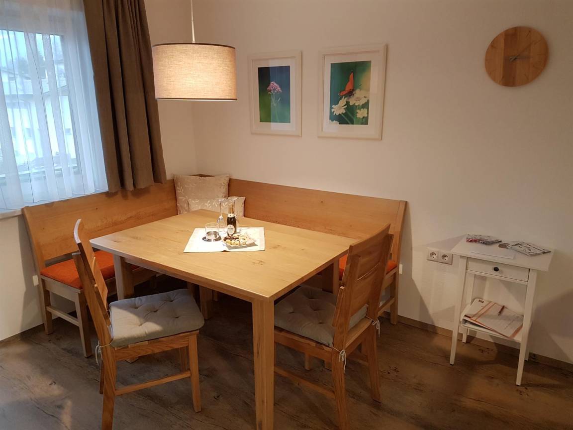 58 M² Ferienwohnung ∙ 2 Schlafzimmer ∙ 4 Gäste - Sautens