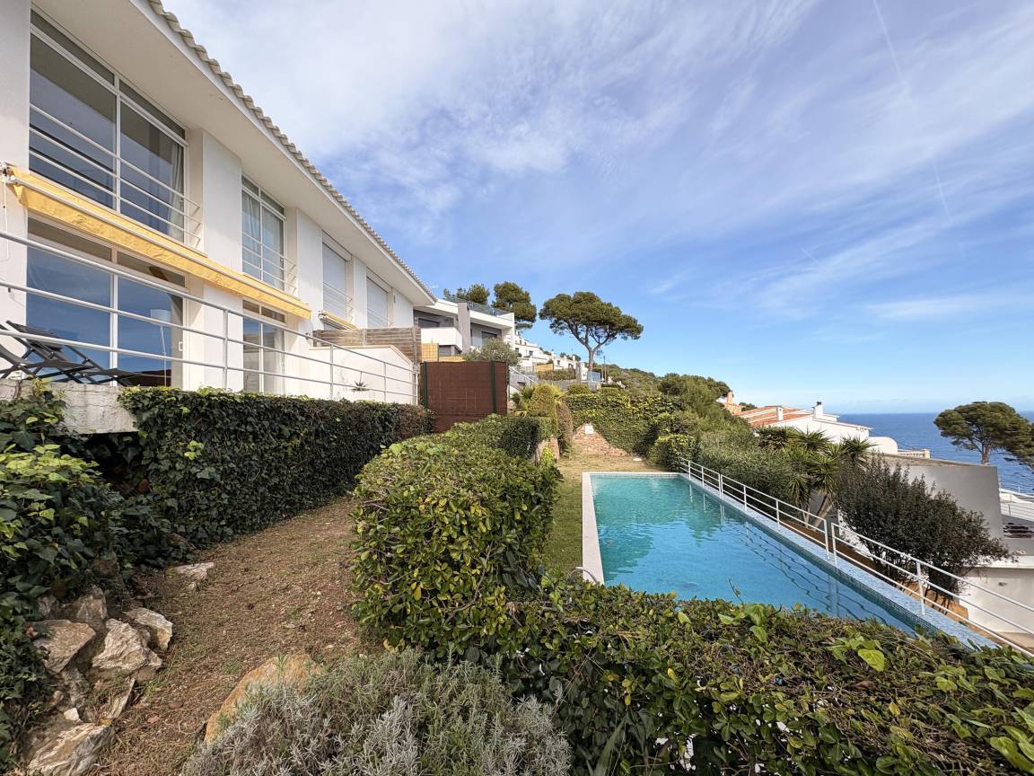 140 M² House ∙ 1 Bedroom ∙ 6 Guests - Begur