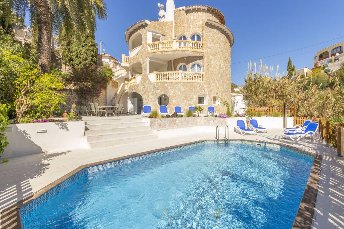 360 M² Villa ∙ 6 Habitaciones ∙ 16 Huéspedes - Calpe