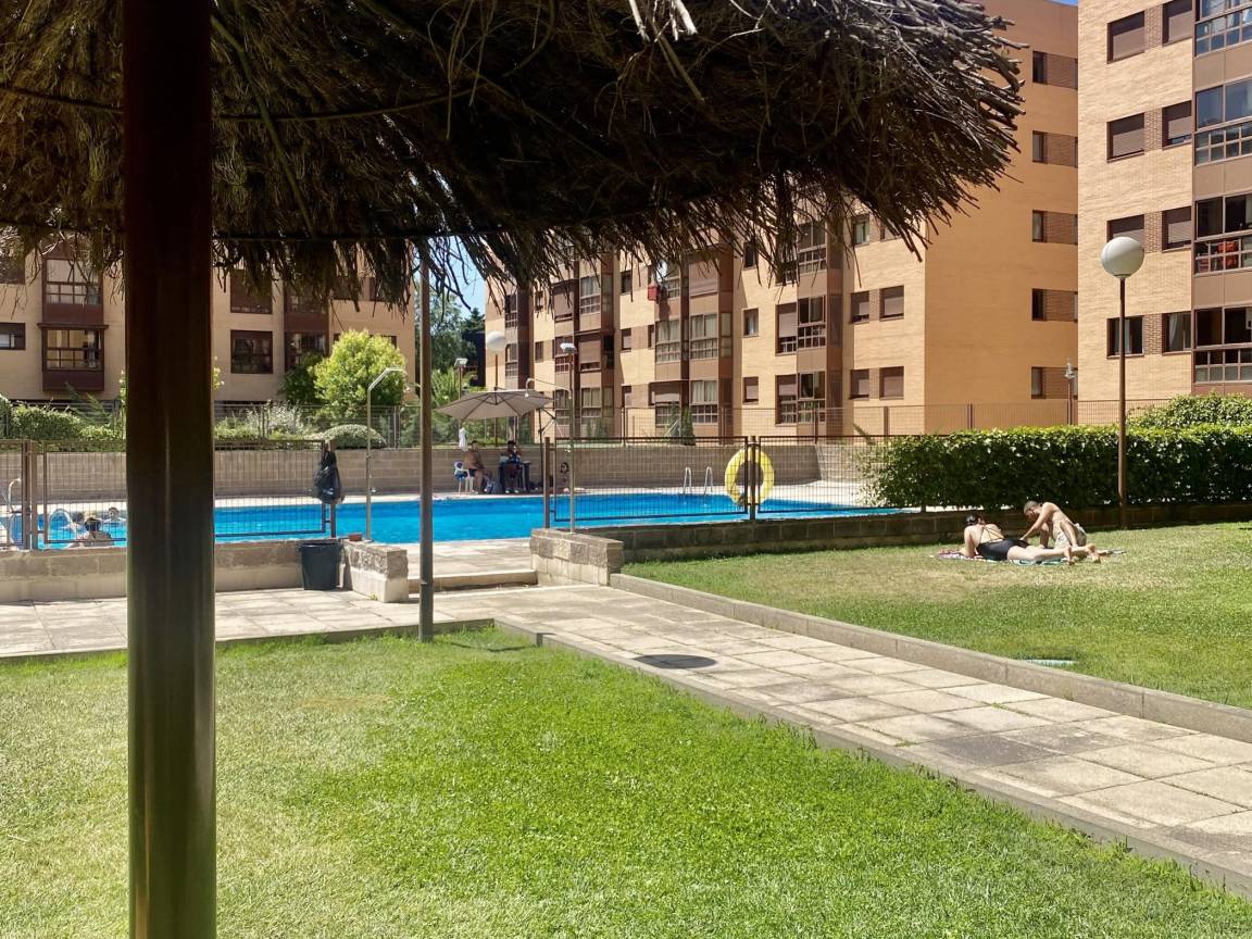 75 M² Apartamento ∙ 2 Habitaciones ∙ 3 Huéspedes - Rivas-Vaciamadrid