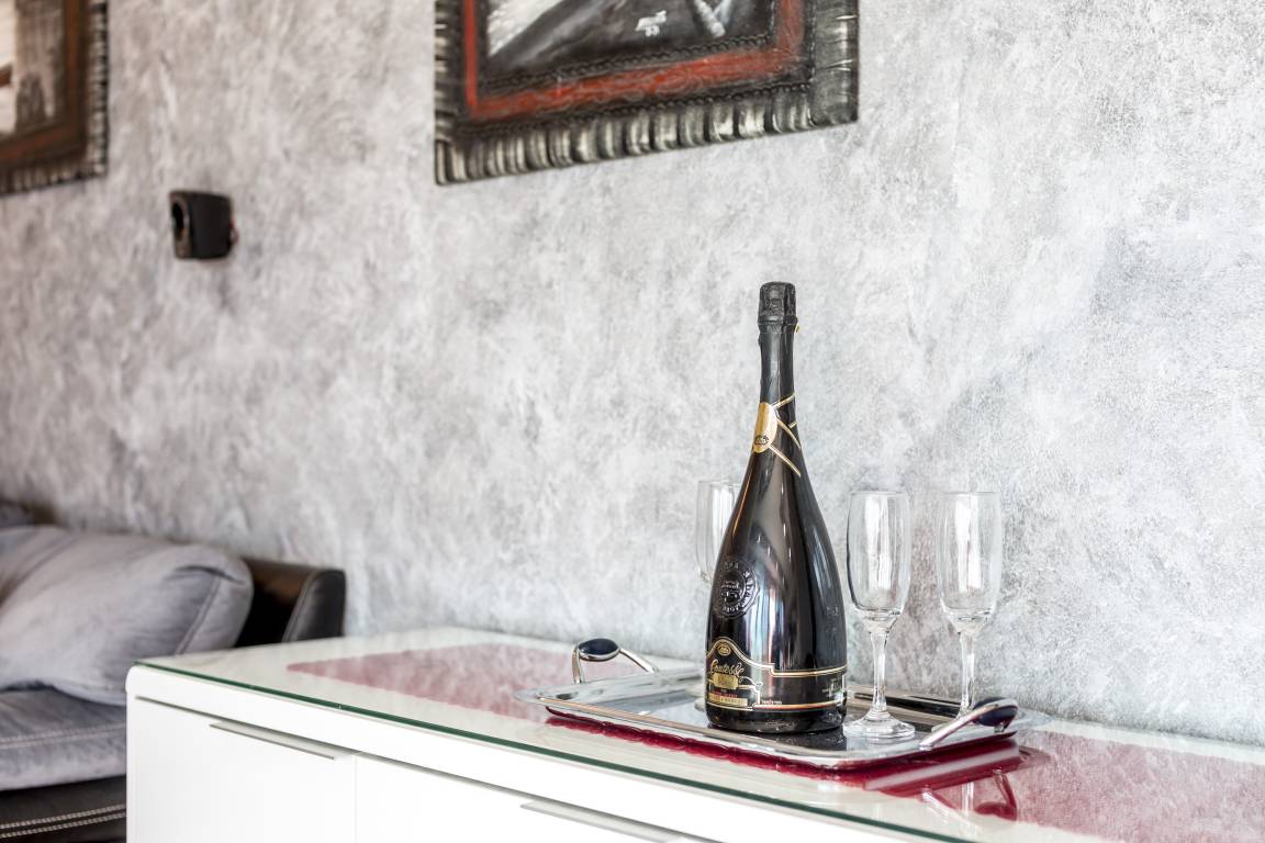 100 M² Ferienwohnung ∙ 2 Schlafzimmer ∙ 6 Gäste - Split