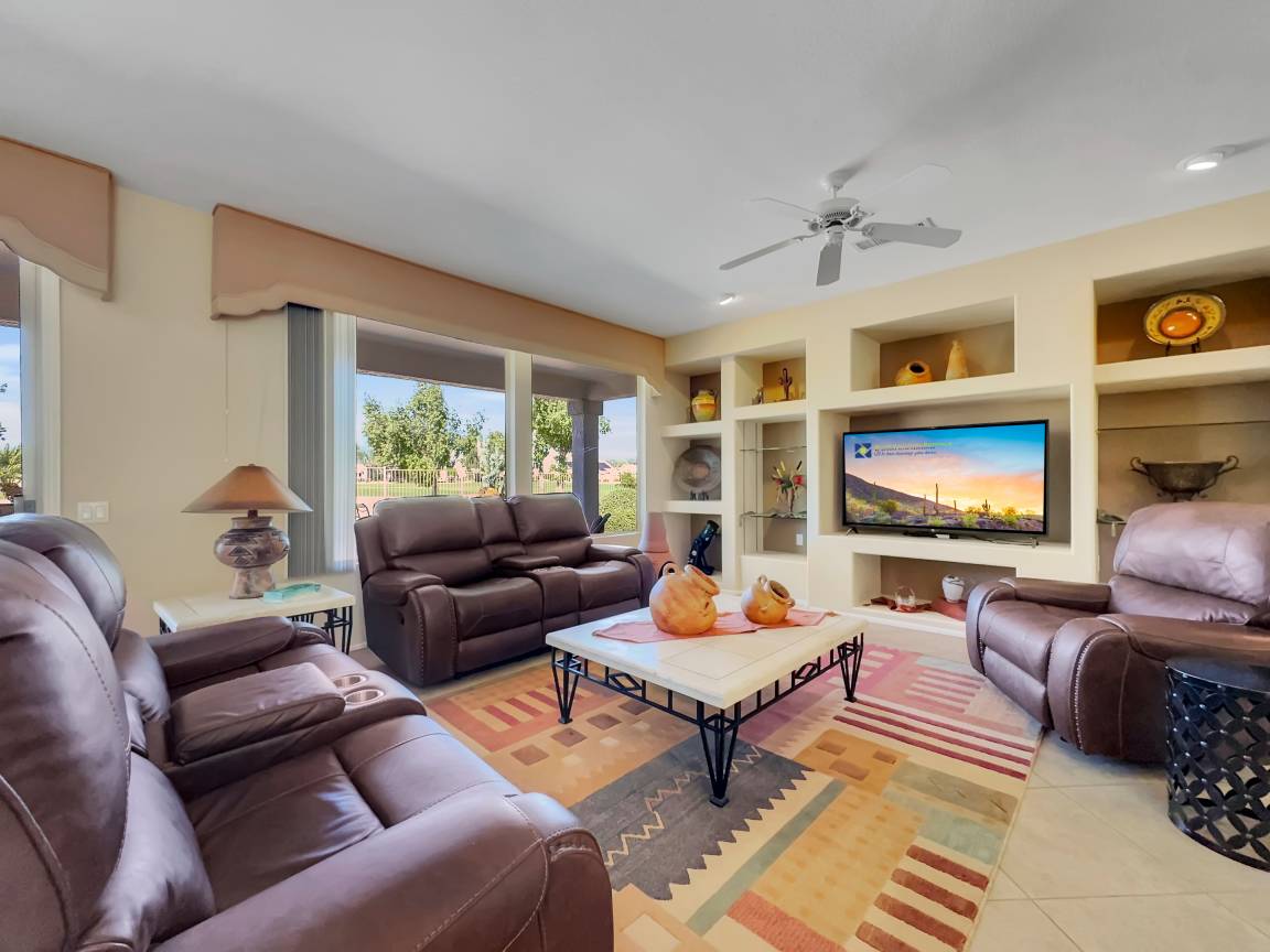 177 M² House ∙ 3 Bedrooms ∙ 6 Guests - Surprise, AZ