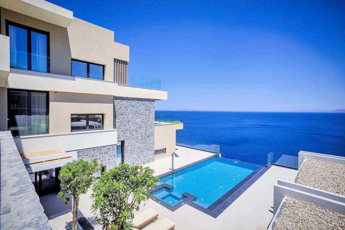 Villa ∙ 7 Makuuhuonetta ∙ 14 Vierasta - Iraklion