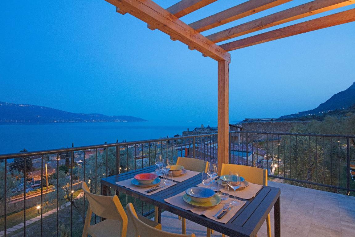 65 M² Apartment ∙ 2 Bedrooms ∙ 4 Guests - Gargnano