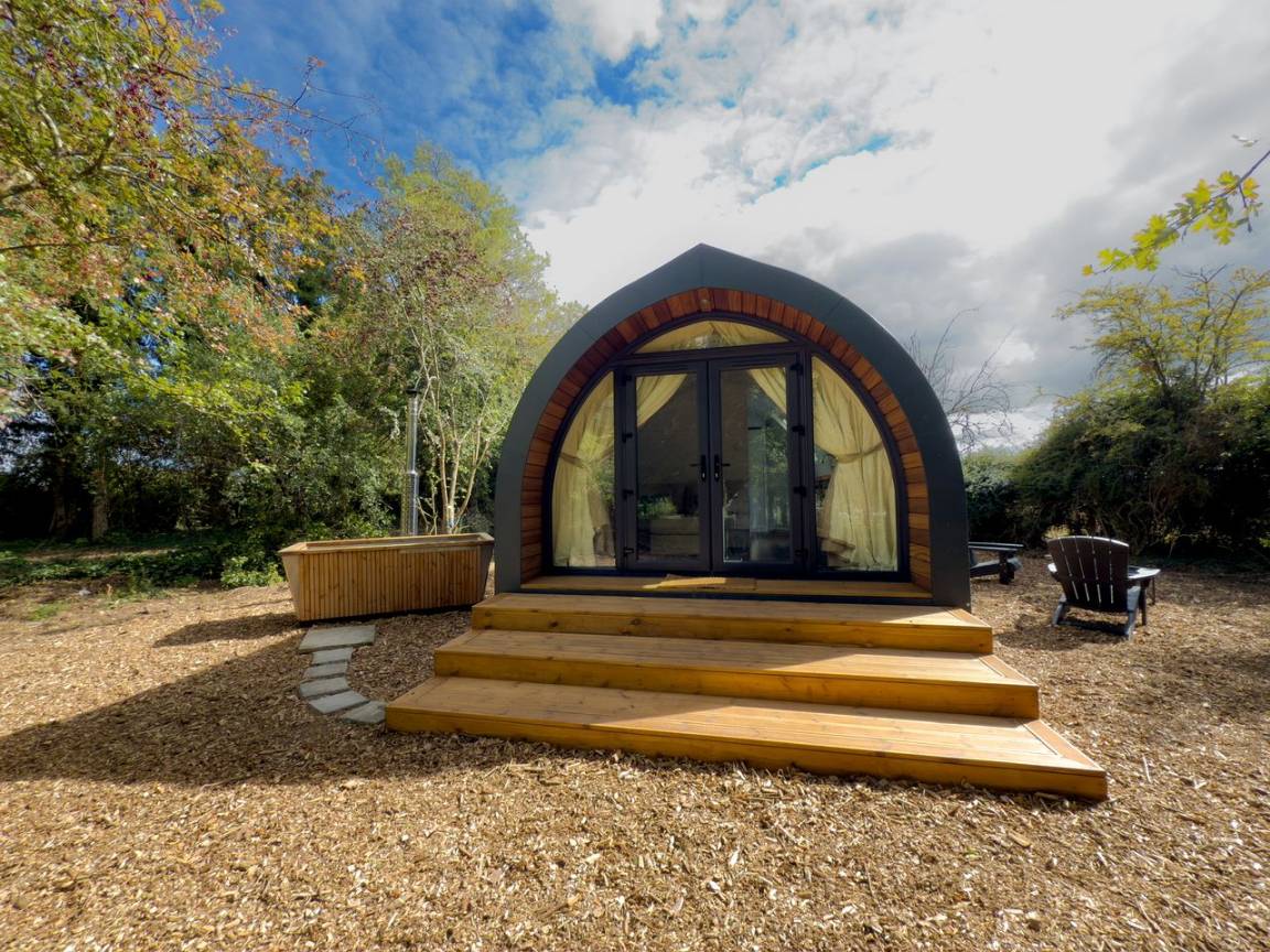 Camping ∙ 1 Bedroom ∙ 4 Guests - Wiltshire