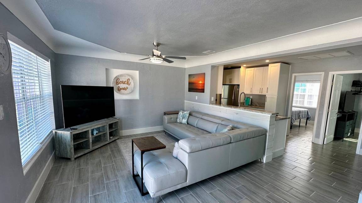 House ∙ 2 Bedrooms ∙ 4 Guests - Fort Myers Beach, FL