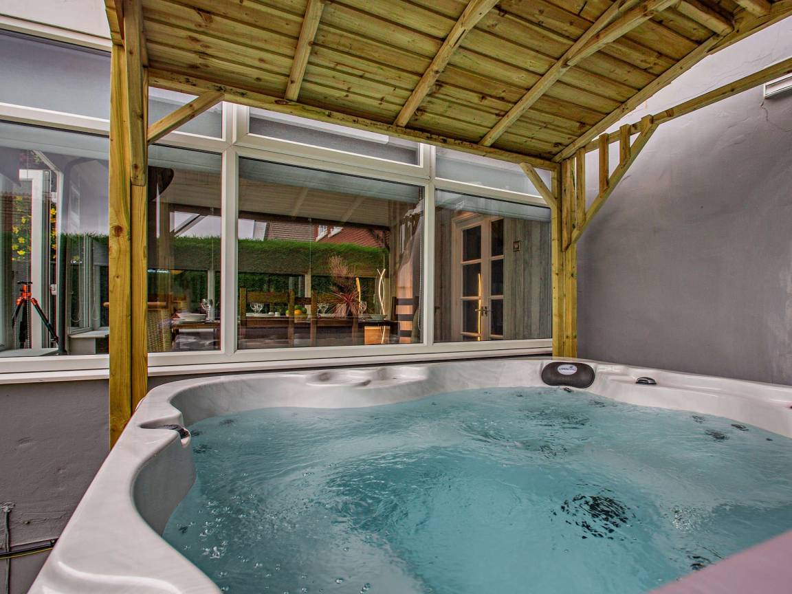 Cottage ∙ 4 Bedrooms ∙ 8 Guests - Llandudno