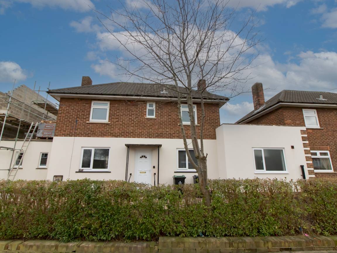 149 M² House ∙ 4 Bedrooms ∙ 8 Guests - Darlington