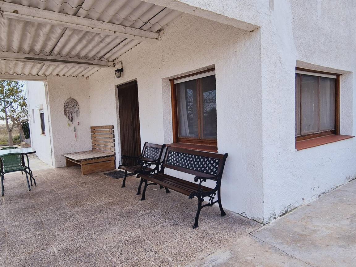81 M² Casa Rural ∙ 3 Habitaciones ∙ 6 Huéspedes - Tarragona
