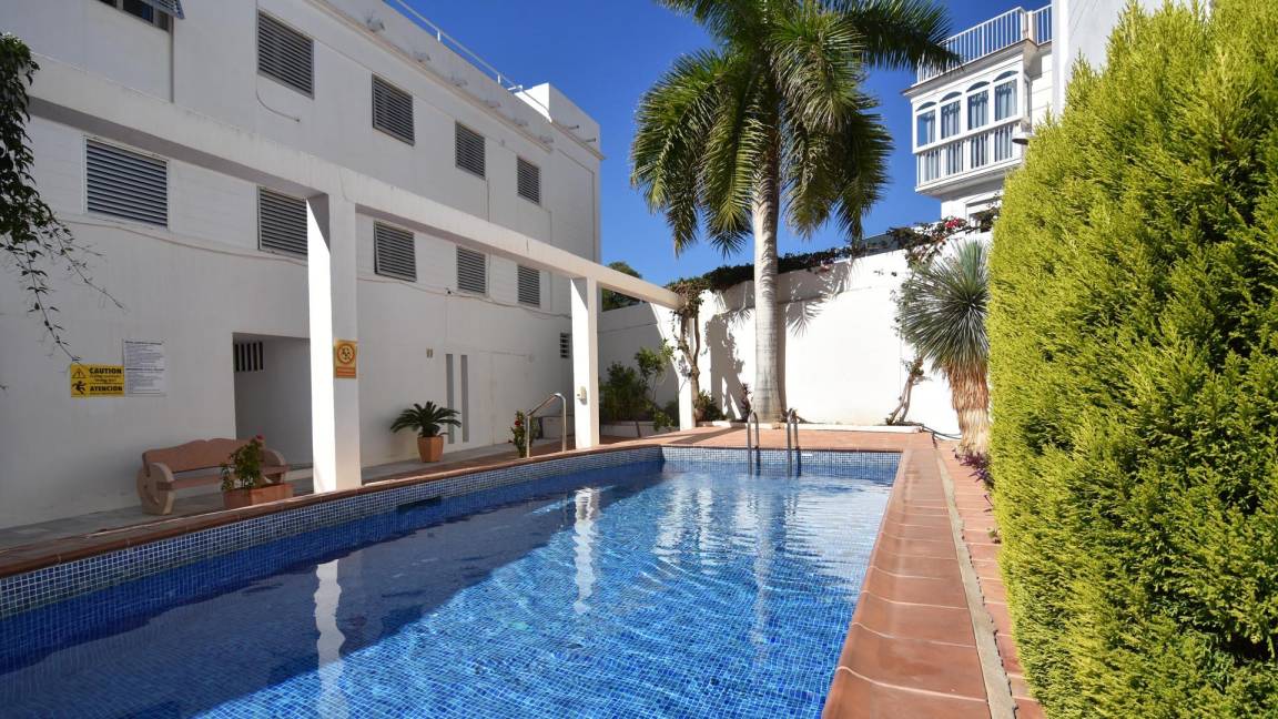 60 M² Apartment ∙ 2 Bedrooms ∙ 4 Guests - Nerja