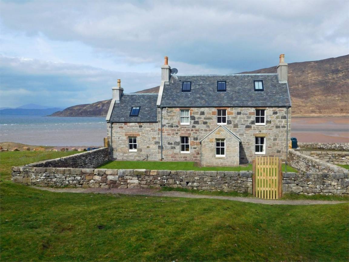 Cottage ∙ 6 Bedrooms ∙ 12 Guests - Outer Hebrides