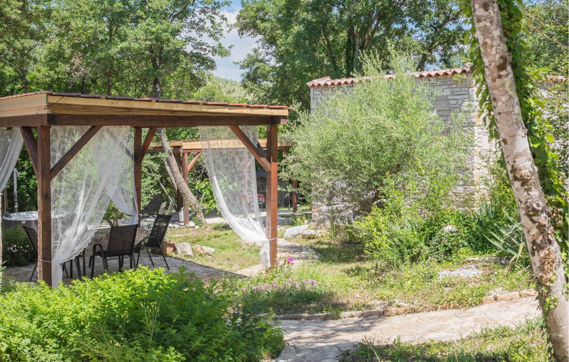 30 M² House ∙ 2 Bedrooms ∙ 4 Guests - Rovinj