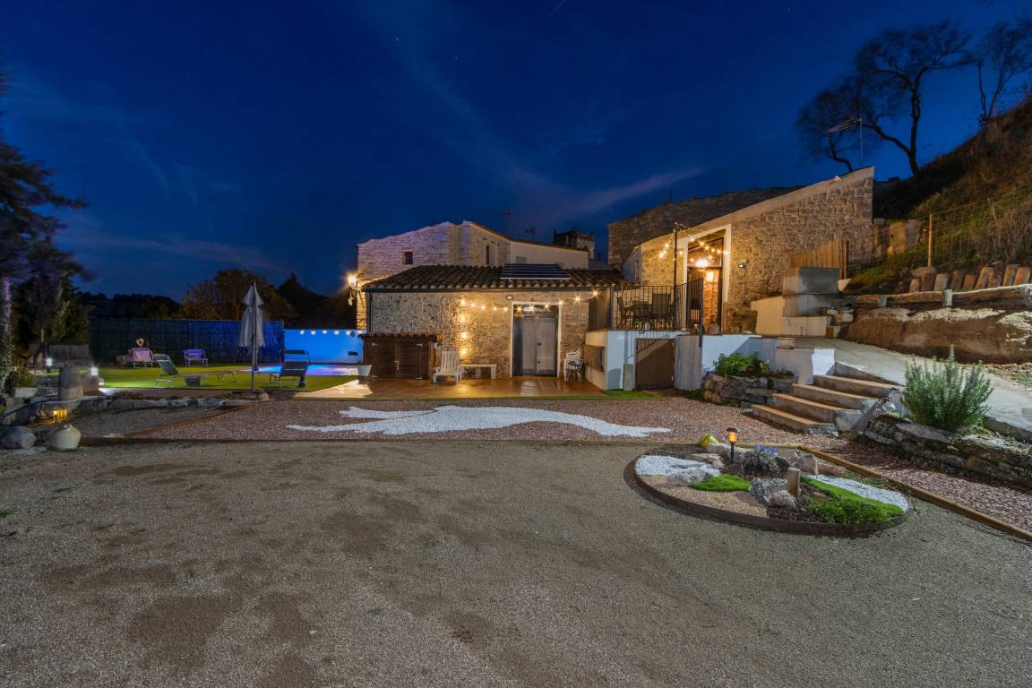 110 M² House ∙ 2 Bedrooms ∙ 5 Guests - Talavera