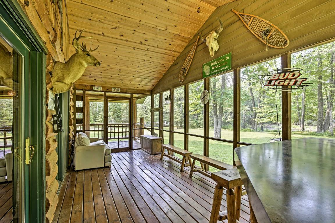 102 M² House ∙ 2 Bedrooms ∙ 7 Guests - Cornell, WI