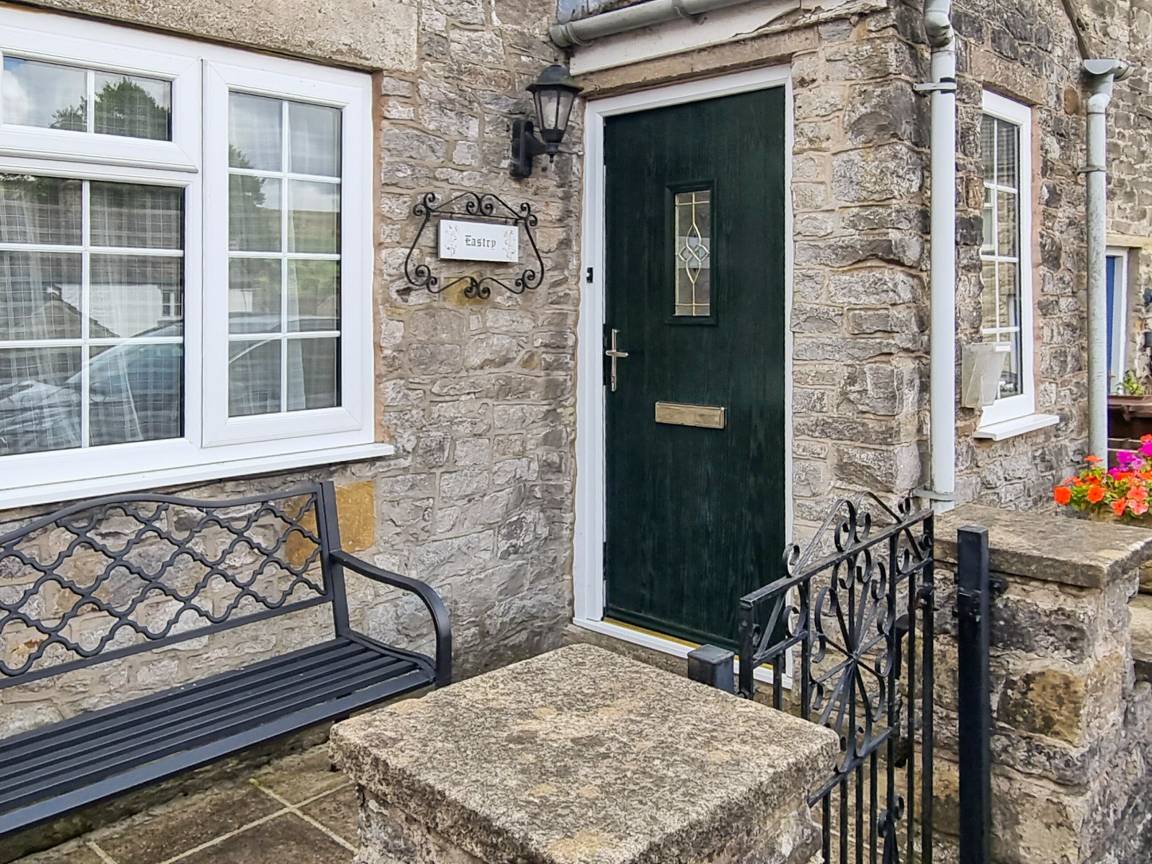 Cottage ∙ 2 Bedrooms ∙ 4 Guests - Castleton