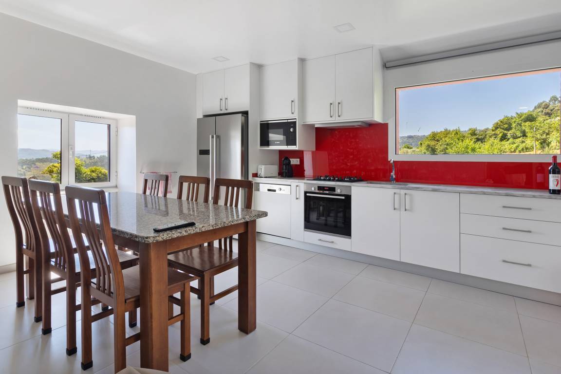 100 M² Appartement ∙ 2 Slaapkamers ∙ 4 Gasten - Sá
