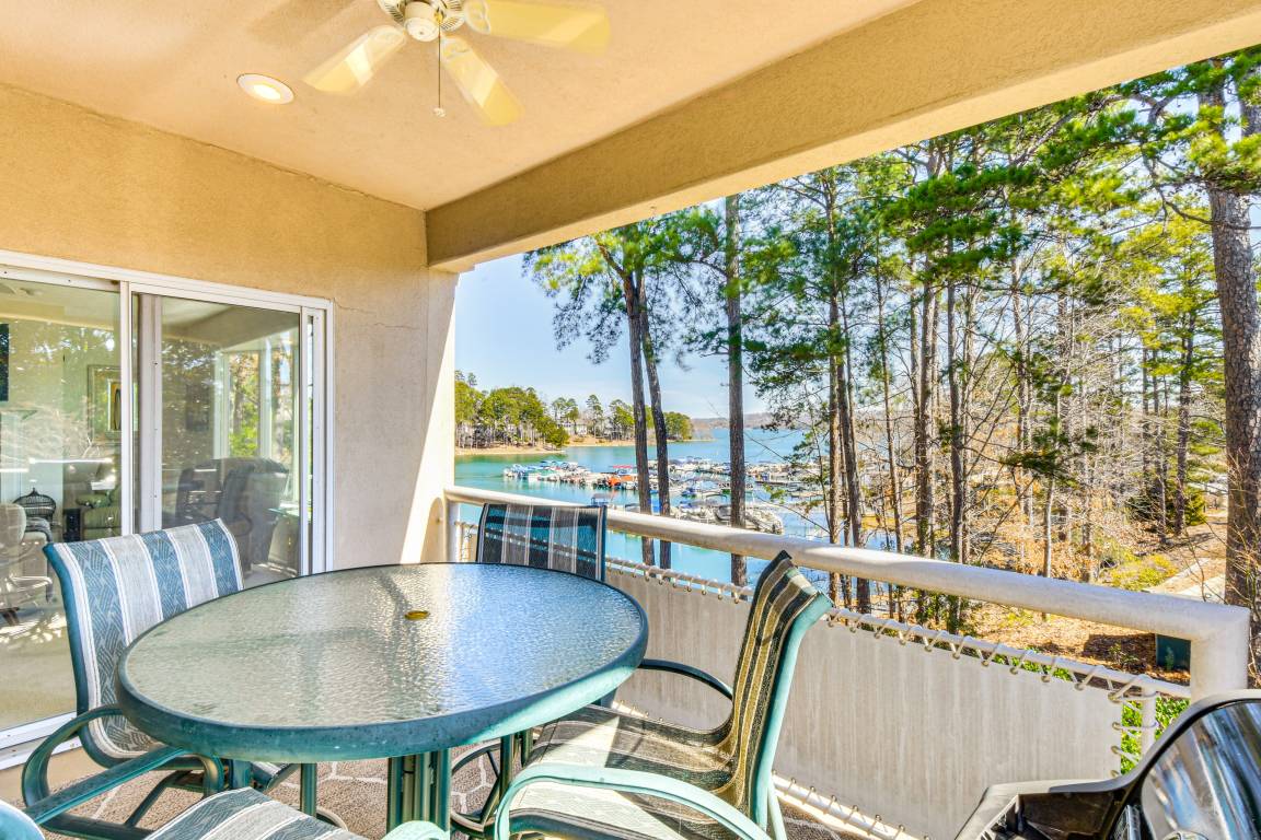 134 M² Apartment ∙ 2 Bedrooms ∙ 4 Guests - Lake Keowee, SC