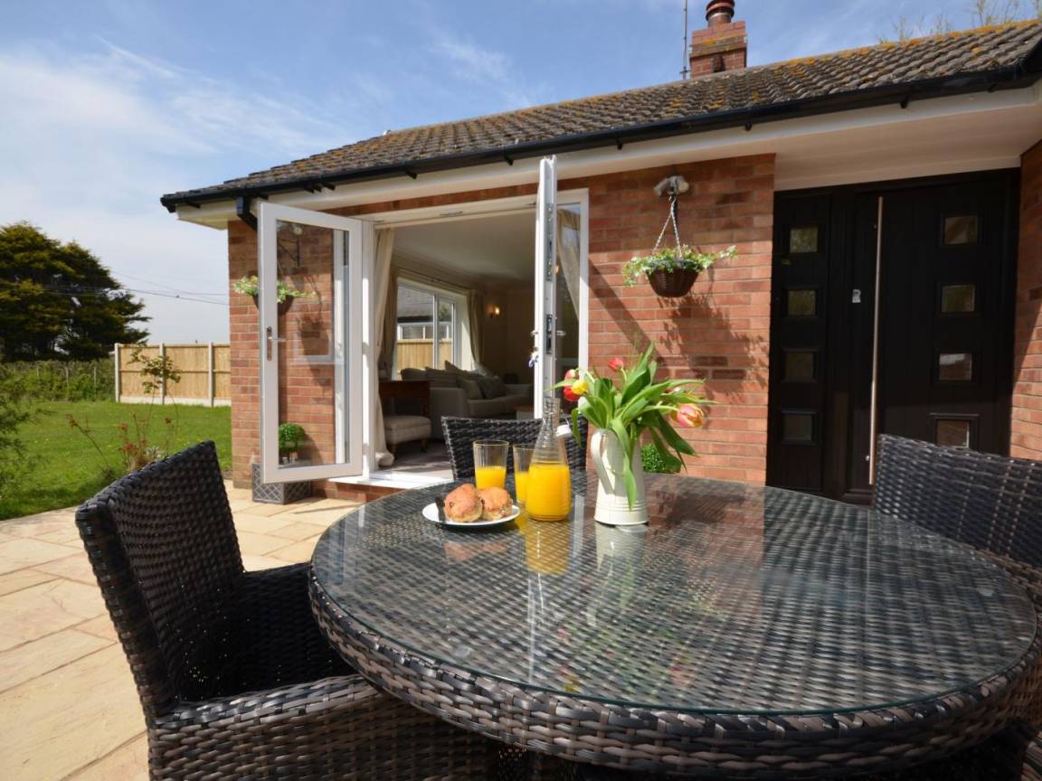 Cottage ∙ 2 Bedrooms ∙ 4 Guests - Sutton on Sea