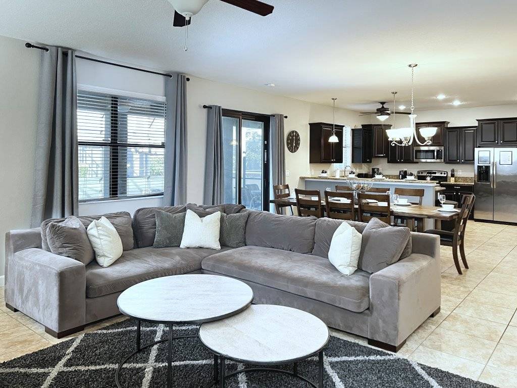 322 M² House ∙ 7 Bedrooms ∙ 17 Guests - Maitland, FL