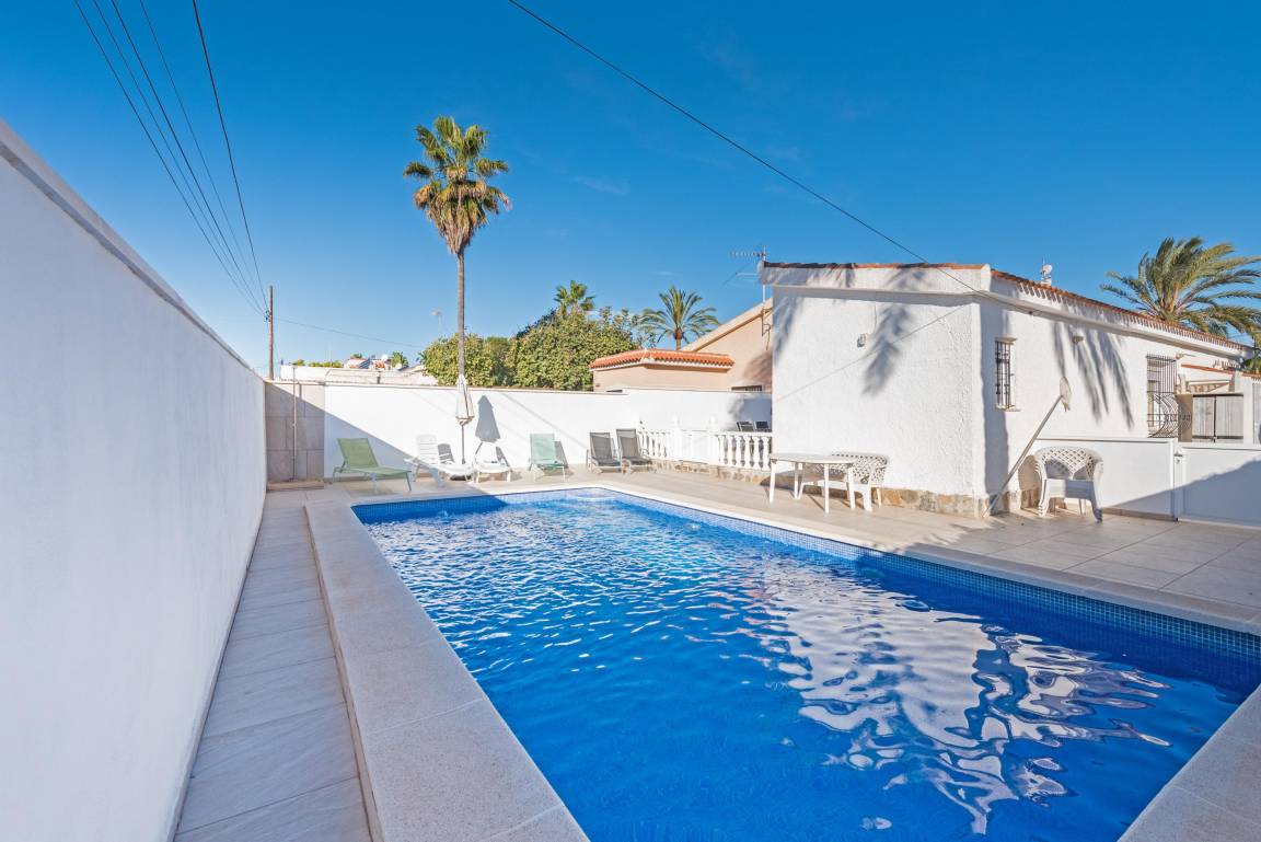 95 M² Villa ∙ 3 Chambres ∙ 6 Personnes - Torrevieja