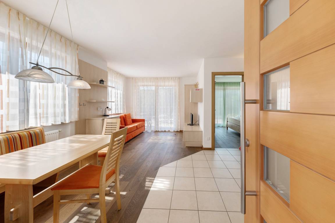 45 M² Ferienwohnung ∙ 1 Schlafzimmer ∙ 4 Gäste - Tiers