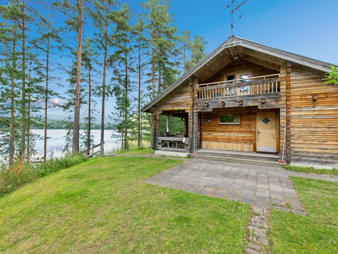 99 M² Talo ∙ 2 Makuuhuonetta ∙ 6 Vierasta - Saarijärvi