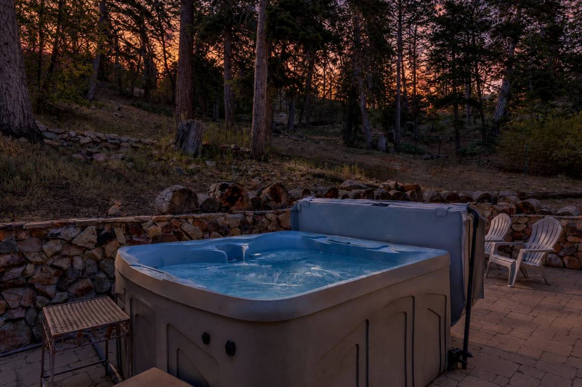 209 M² Cabin ∙ 4 Bedrooms ∙ 11 Guests - Big Bear Lake, CA