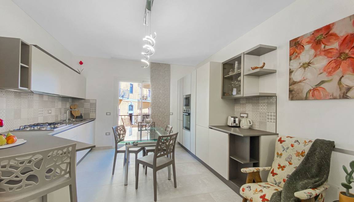 100 M² Apartment ∙ 3 Bedrooms ∙ 6 Guests - La Maddalena