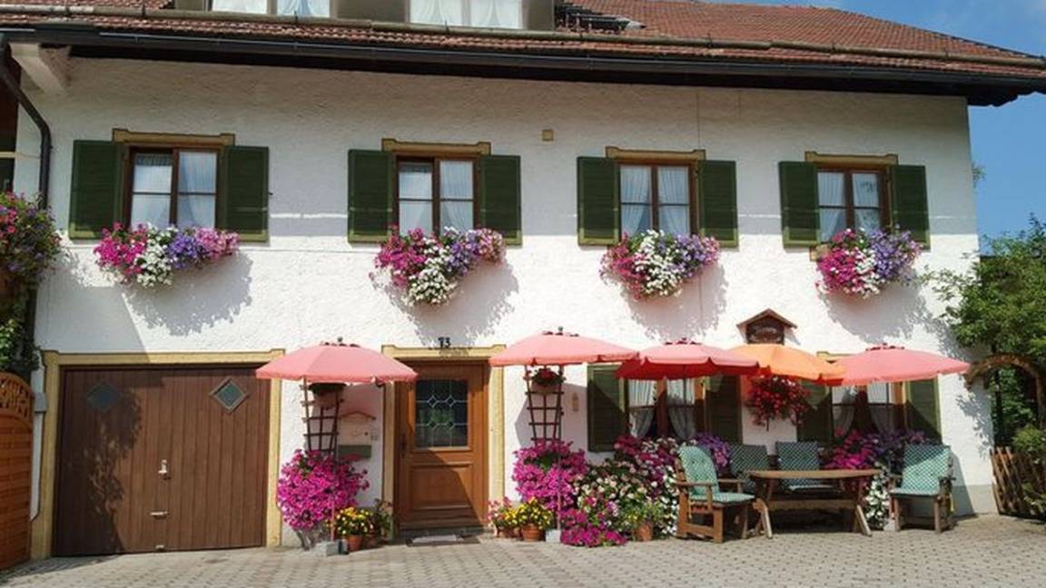 57 M² Ferienwohnung ∙ 1 Schlafzimmer ∙ 2 Gäste - Bad Bayersoien