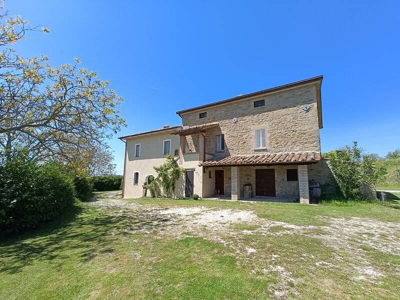 90 M² Agriturismo ∙ 2 Camere Da Letto ∙ 4 Ospiti - Umbria