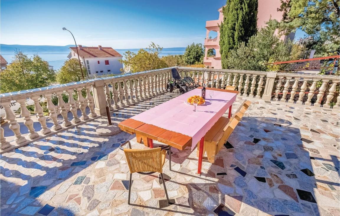 84 M² Apartment ∙ 3 Bedrooms ∙ 6 Guests - Novi Vinodolski