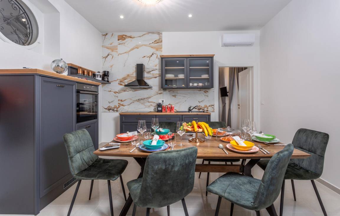 92 M² Appartement ∙ 2 Chambres ∙ 6 Personnes - Opatija