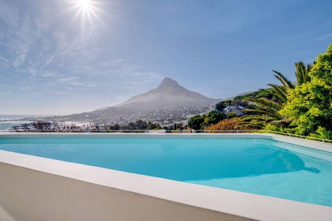 Villa ∙ 6 Habitaciones ∙ 12 Huéspedes - Camps Bay